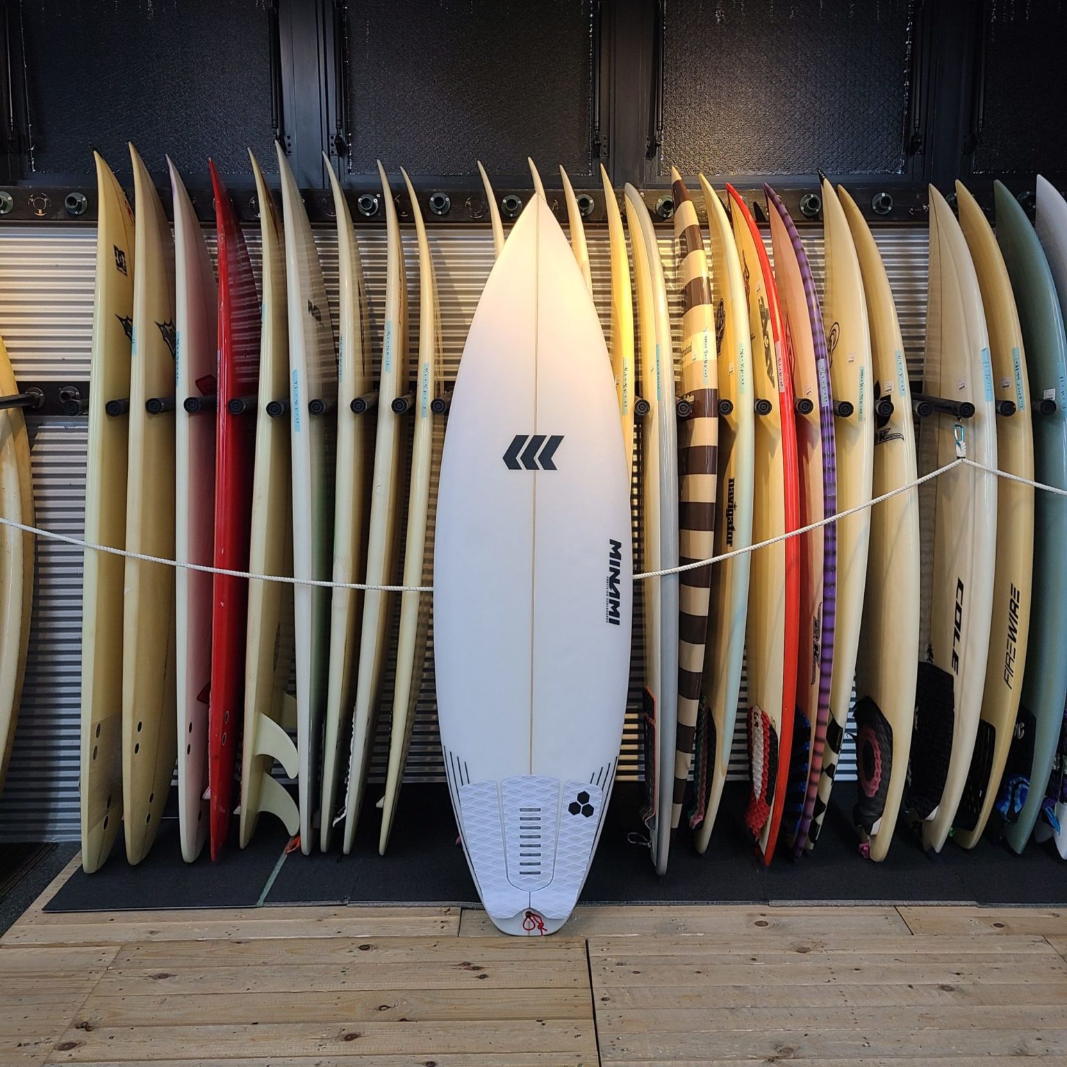 中古サーフボード MINAMI surfboards x-factor / リサイクルショップ三喜「宮崎で中古品の買取・販売」